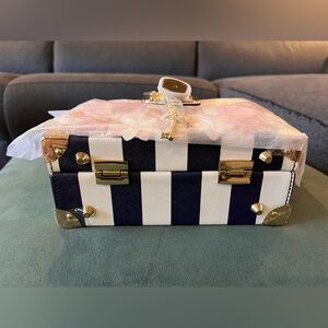 Aldo | Bags | Aldo Chearia Box Bag | Poshmark